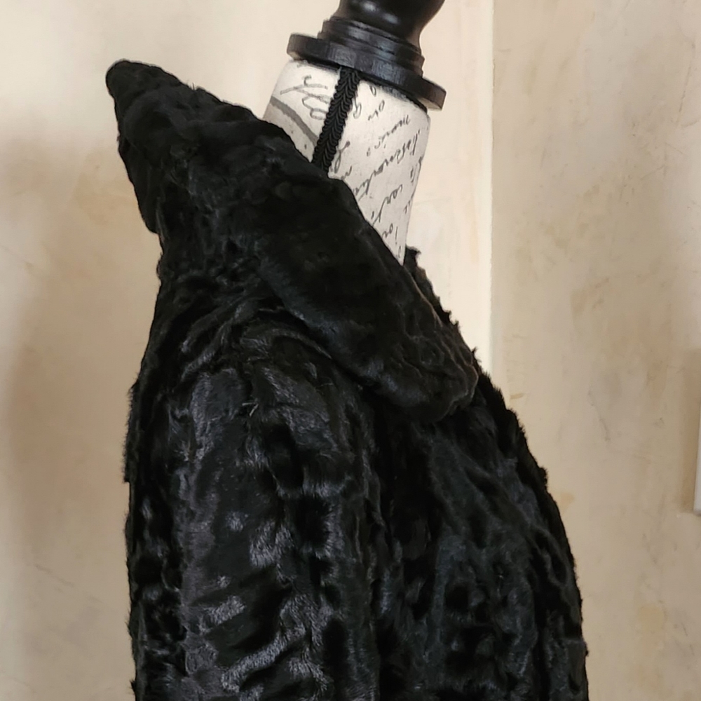 Vintage Women's Russian Broadtail Fur Black Coat. - Gem